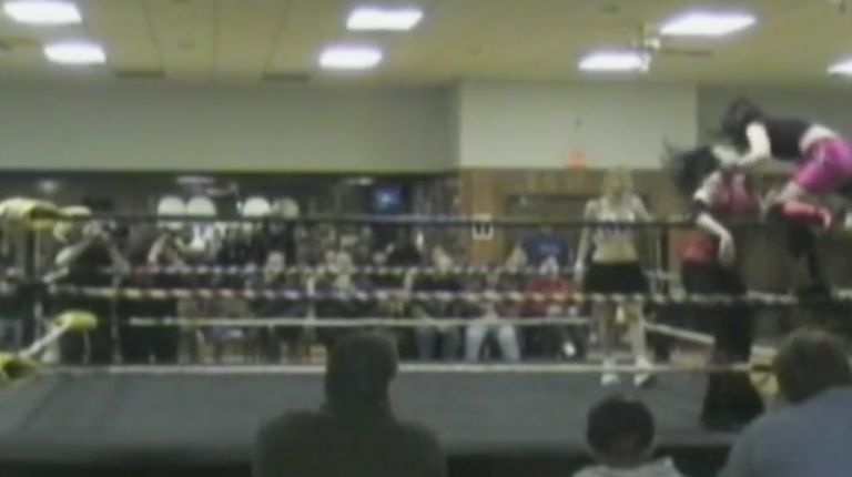 Alere Little Feather | ClickWrestle