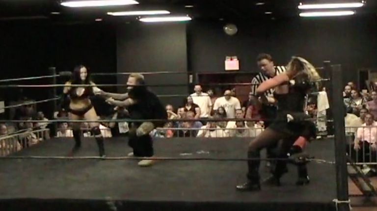 Annie Social | ClickWrestle